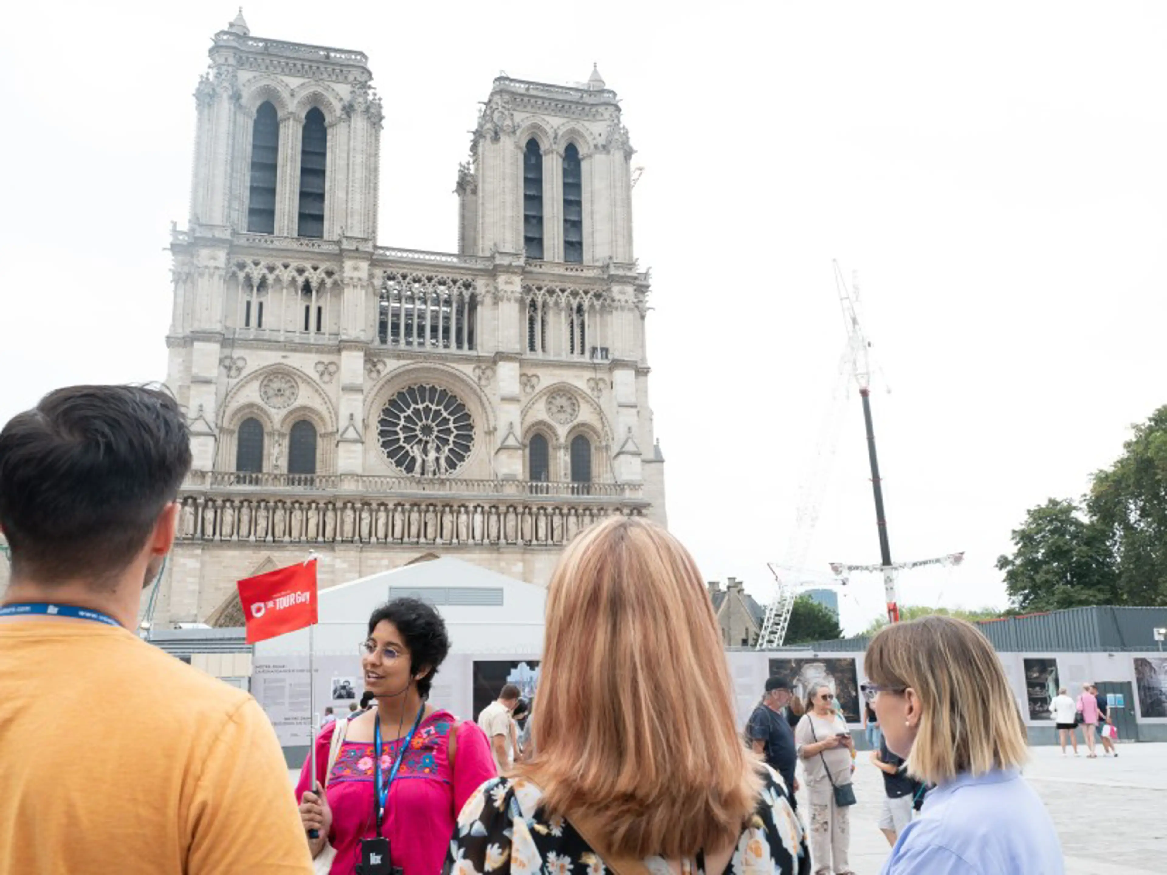 Paris in a Day Tour with Eiffel Tower, Louvre, and Notre Dame Cathedral